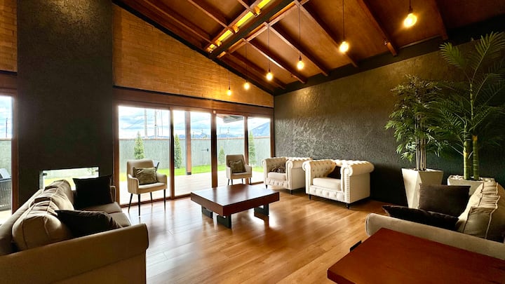 Casa Cabogana, Luxury & Comfort, 15min To Centro - Cuenca