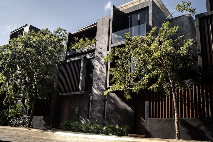 Luxury Trio Villas, 7 Pools, 12 Brs, 32 Pax - Tulum