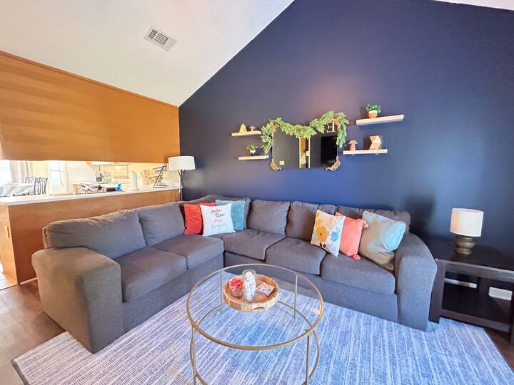 2 Bedroom/2 Bathroom Au Getaway! Pets Welcome! - Auburn, AL