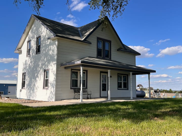 Charming Country Home, Just 7 Min From I80 - Platte River State Park, Louisville