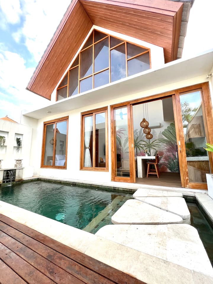 New! Modern Stylish 2-bedroom Villa Near Seminyak - Denpasar