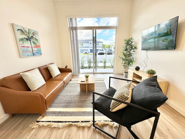 Luxury & Modern 1bed/1bath Palm Beach - Pool & Gym - West Palm Beach, FL