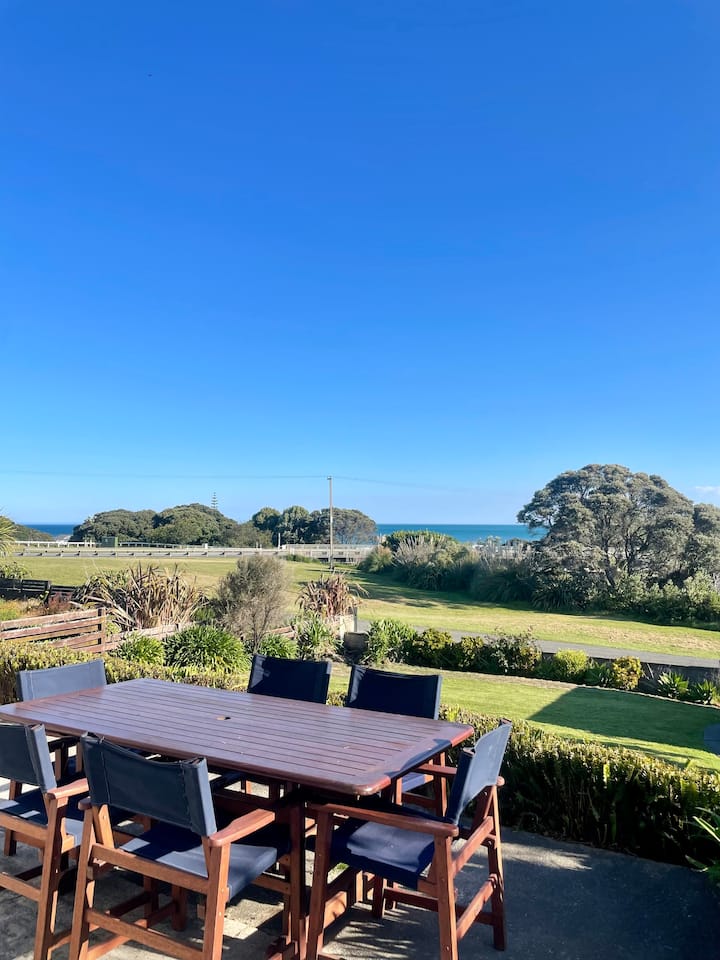 Ocean Breeze At Wainui - Gisborne