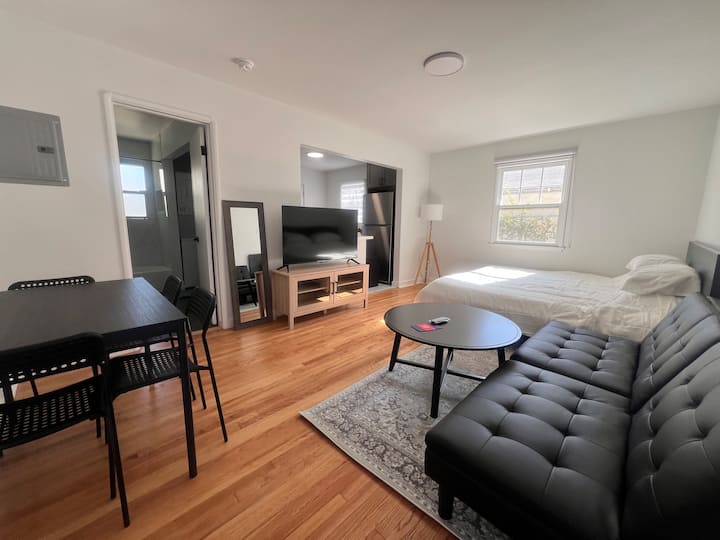 Pasadena Studio With Private Yard - Pasadena