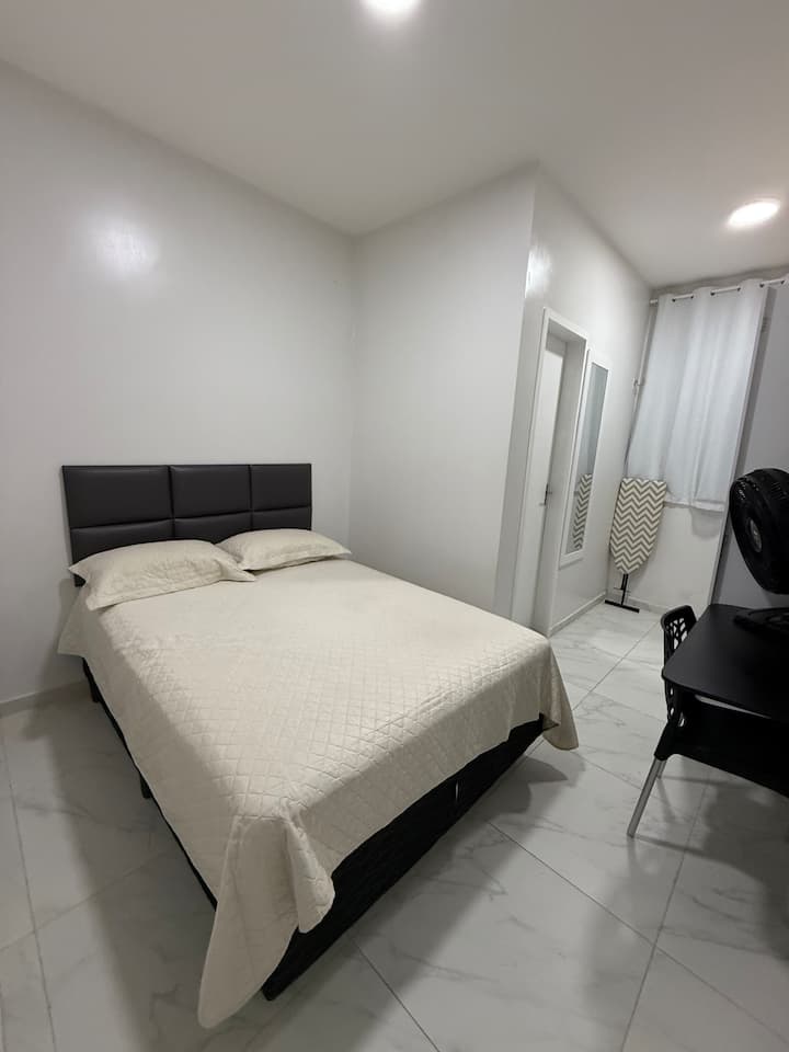 Flat Redonda (3km Da Avenida Beira Mar). - Fortaleza