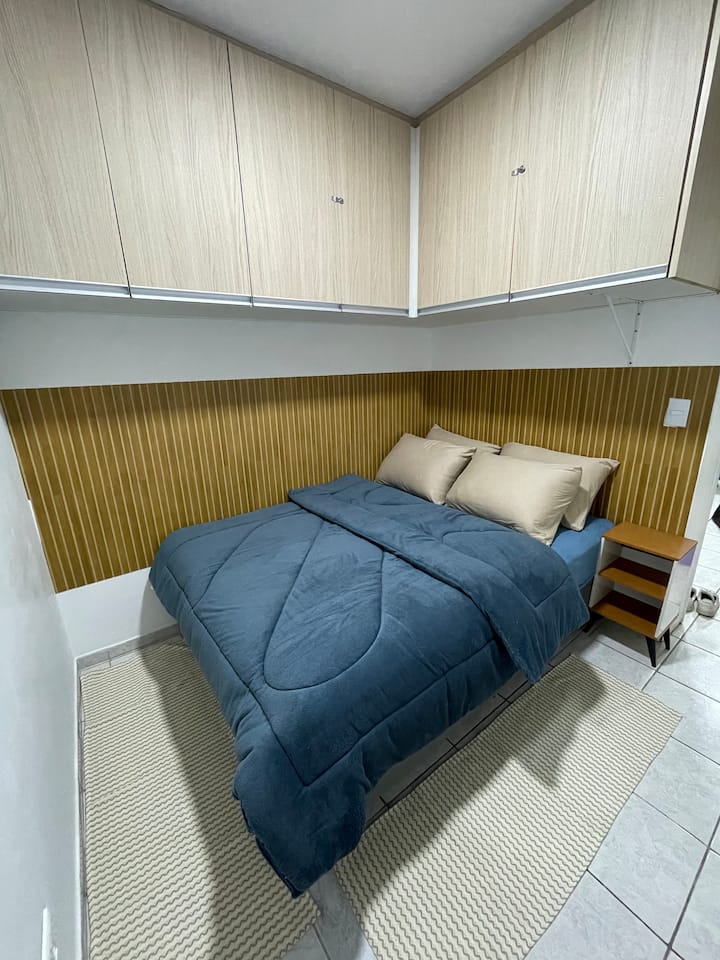 Apê Atrás Do Shopping Estação Em Curitiba - Curitiba