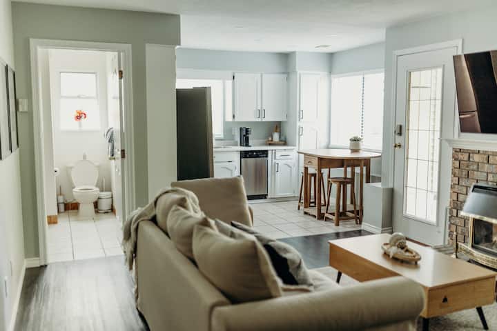 East Abbotsford Oasis - Private Guest Suite - Abbotsford