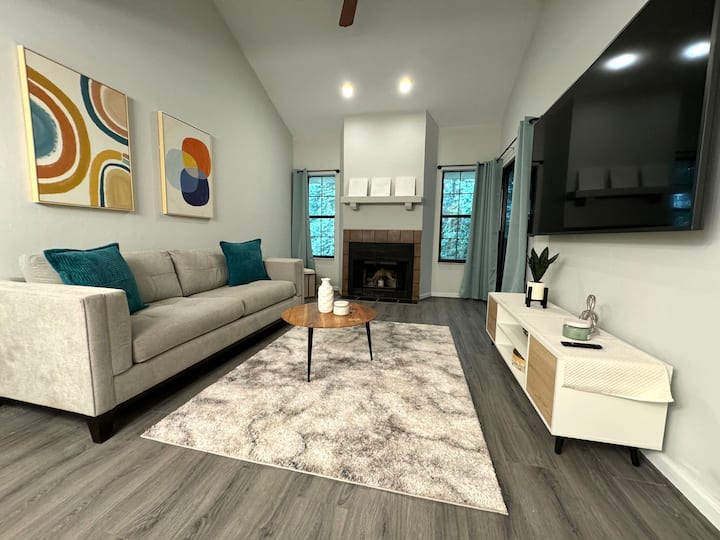 Modern Retreat 1.5 Miles From Campbell Stadium! - Doak Campbell Stadium Tallahassee