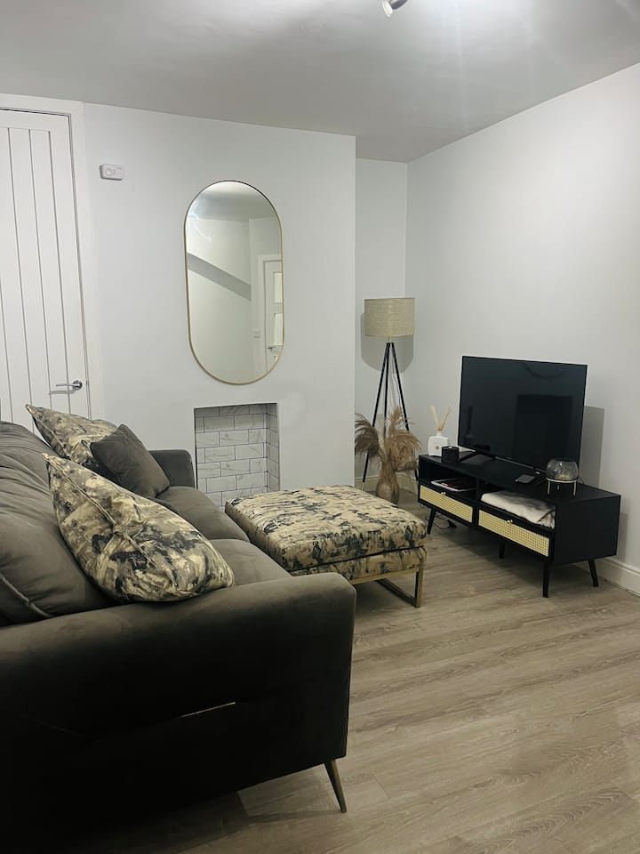 Bright & Modern Belfast House, Heart Of Lisburn Rd - Belfast