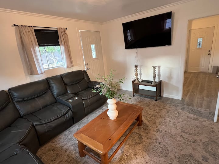 Private Unit Amazing Balance Of Country And City - Riverside, CA