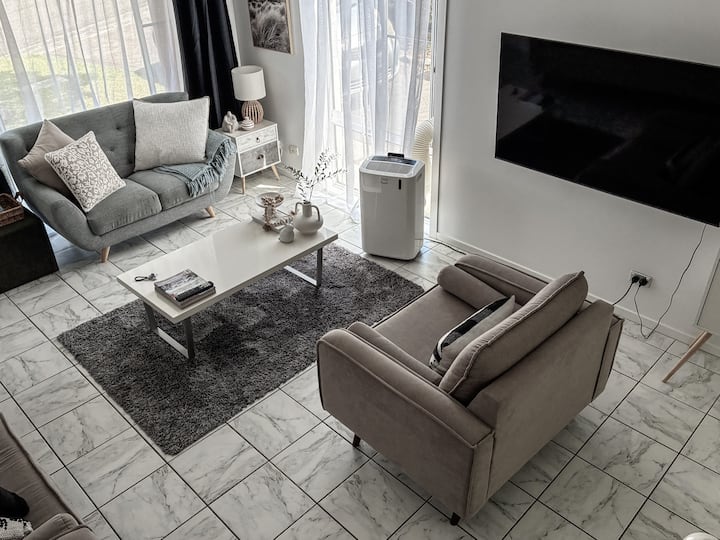 Lakeview Modern Home Lake Macquarie Urban Oasis - Wakefield