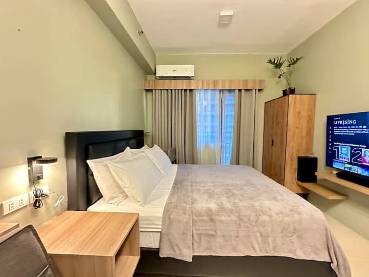 Jonastay- Contemporary- Fame Residences - Pasig