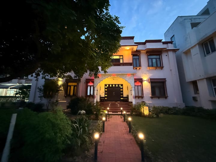 5bhk Tourist Favorite Bungalow In City Center - Jaipur