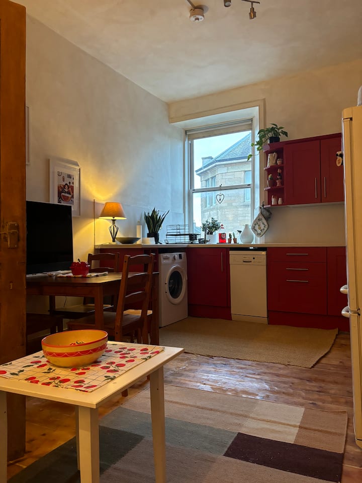Unique Two Bedroom Flat - Edinburgh, UK