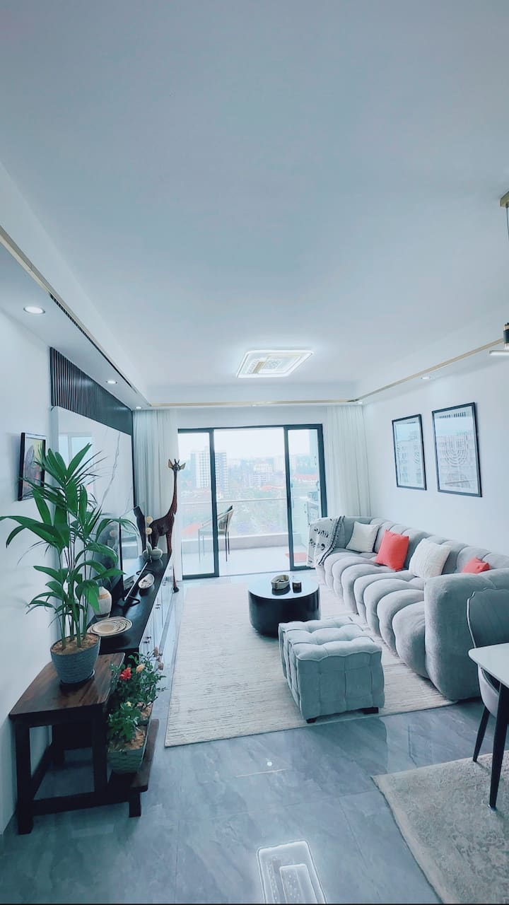 Cozy Kilimani 2br |Balcony Views, Pool, Gym, Sauna - Nairobi