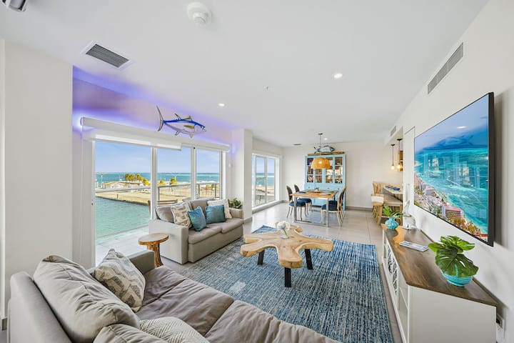 Luxury Ocean Front Corner Unit - Aruba