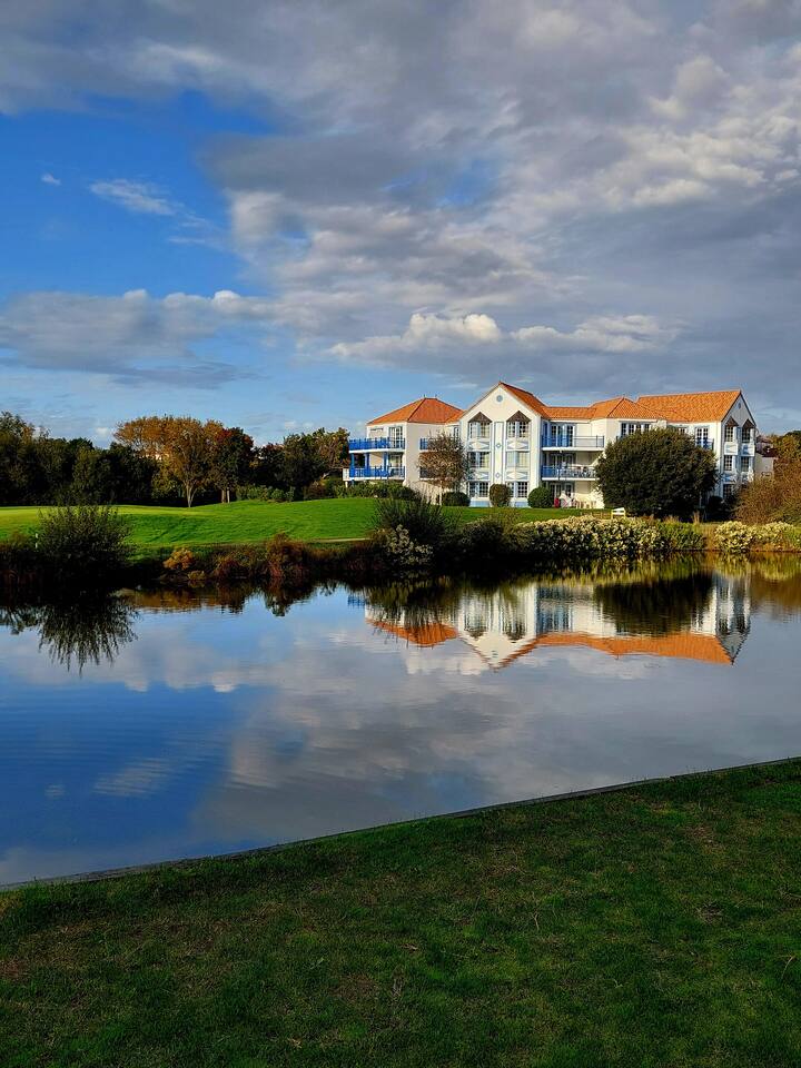 10 Mn Du Vendée Globe Appartement Vue Sur Le Golf - Plage du Veillon