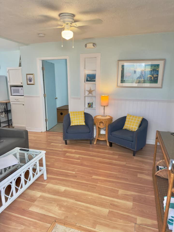 Buccaneer Palm - Steps To The Beach! - Clearwater Beach, FL