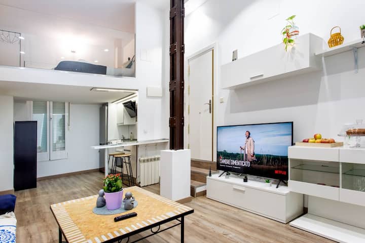 Industrial Style Duplex Apartment - Madrid