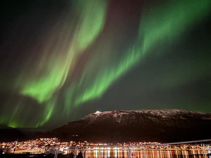 Sentral Og Fantastisk Nordlys Utsikt - Tromsø