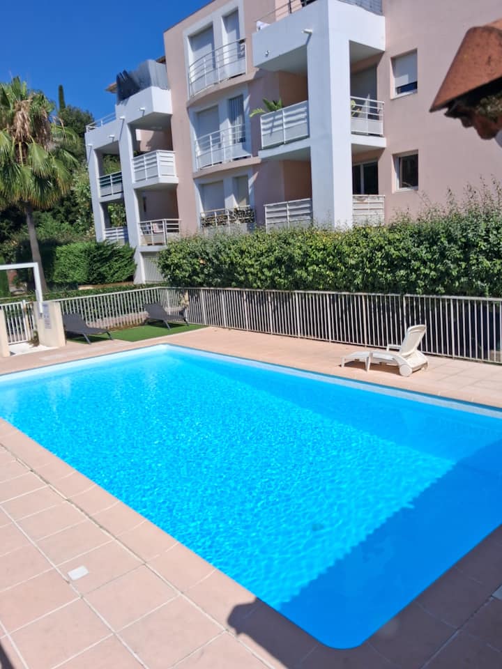 Charmant 2 Pièces + Parking - Saint-Laurent-du-Var