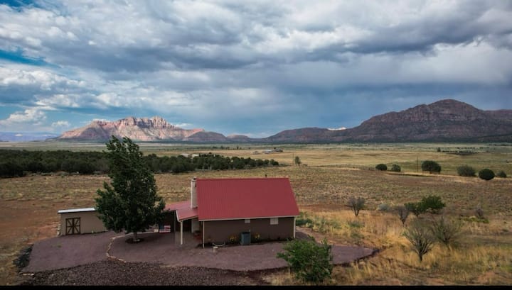 Apple Valley Retreat - Zion National Park