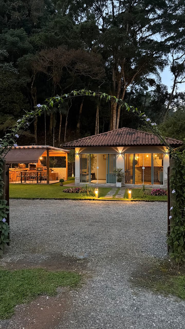 Private Stream|bathtub|barbecue - Nova Friburgo