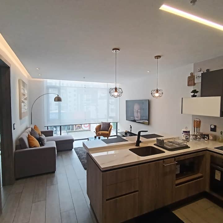 Linda Suite Republica Salvador -Piscina-jacuzzi Tv - Quito