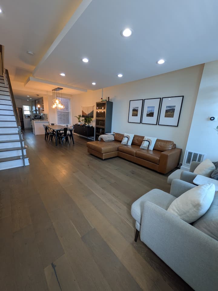 Historic, Walkable Neighborhood 4br Stunner - Washington, D.C.