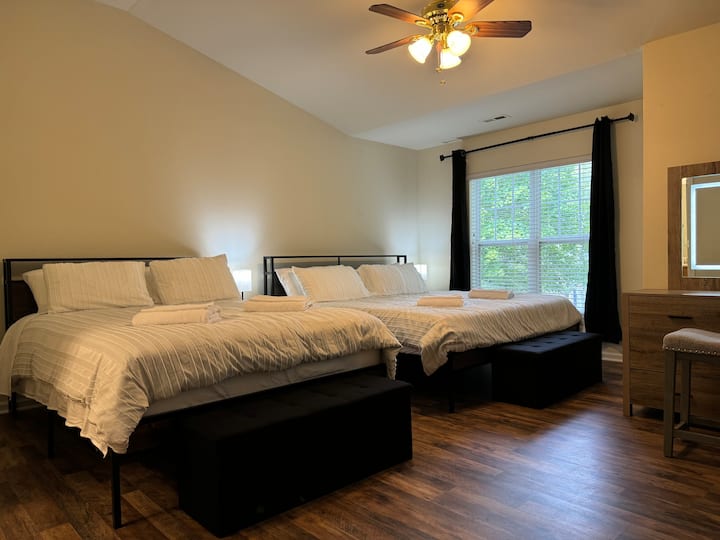 5 Guests Huge Bedroom - Private Bathroom- New 2024 - シャーロット, NC