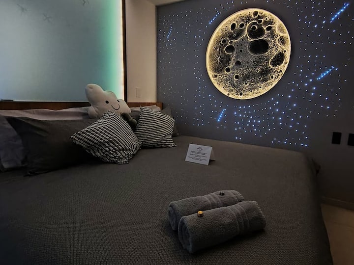 Suite Prime ·La Carolina ·75"tv Reality Glitch 404 - Quito