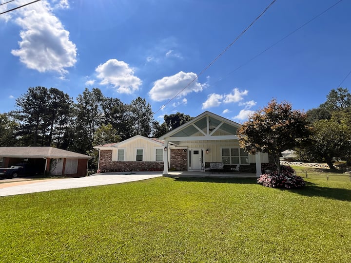 Home 15 Min From Braves Stadium - Smyrna, GA