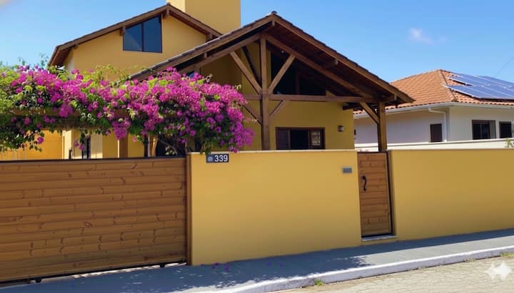 Casa De Praia Em Imbituba. A 100m Do Mar! - Imbituba