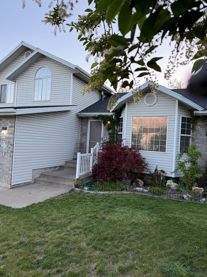3br In Layton Near Hill Afb & Shops - Layton, UT