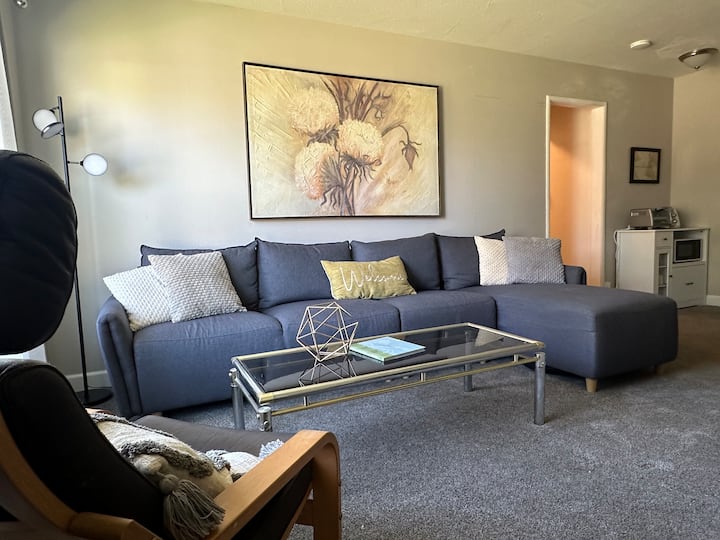 1 Bedroom Suite With Kitchenette - Modesto, CA