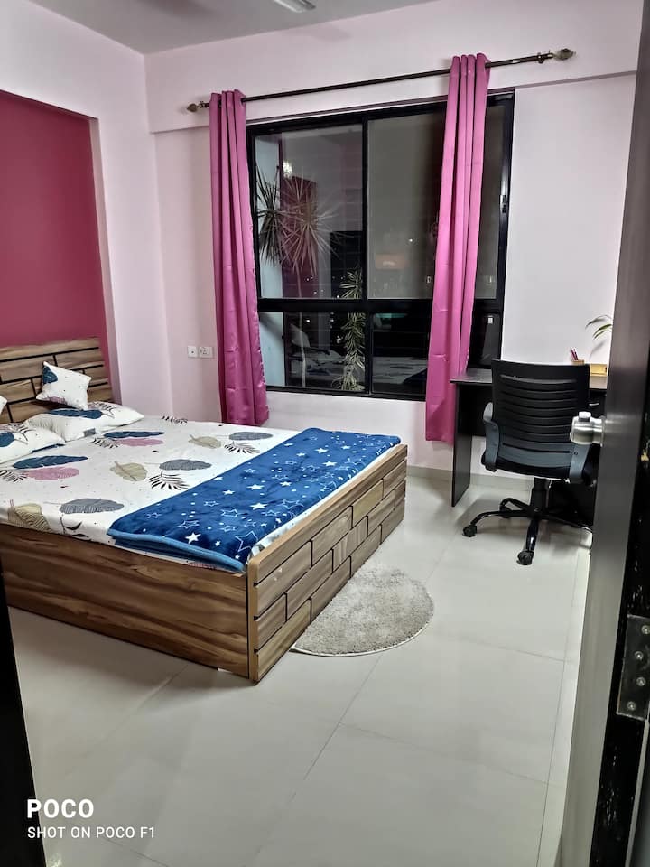Private Room In An Apartment - 푸네