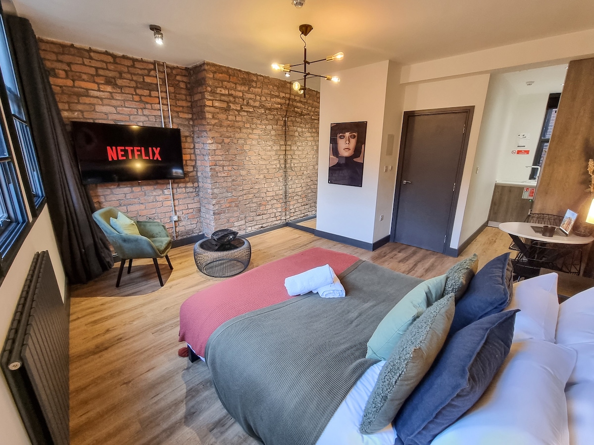 Luxury Studio in Heart of MCR - Apartments for Rent in Greater ...