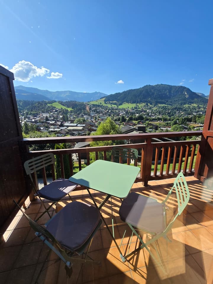 Duplex 10 Min Du Centre. Belle Vue Sur La Montagne - Megève