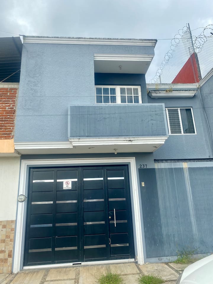 Casa Entera Familiar - Uruapan