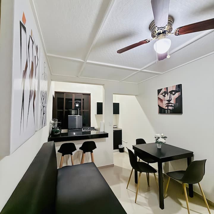 Cozy & Central Apartment Colonia Escalon - サン・サルバドル