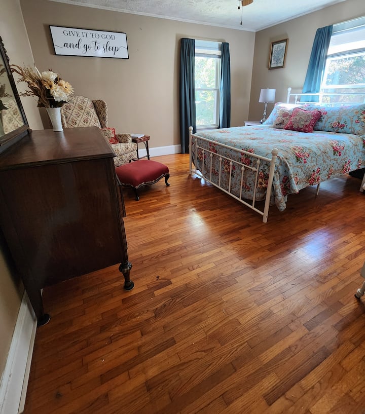 Maple Grove Inn - Morganton, NC