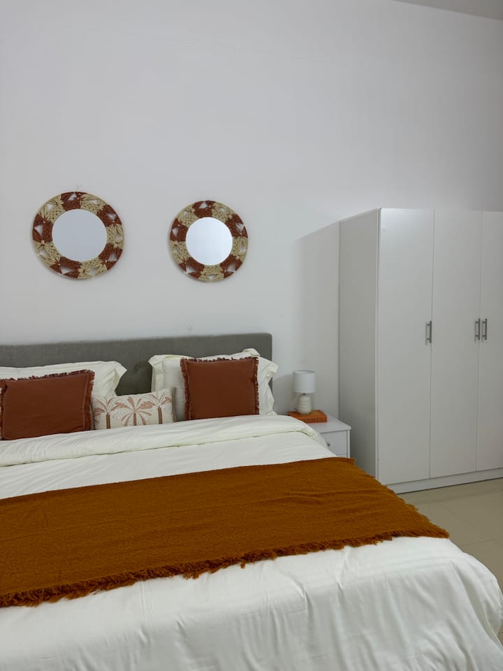 استوديو مجهز في موقع مثالي بقلب أبوظب - Abu Dhabi