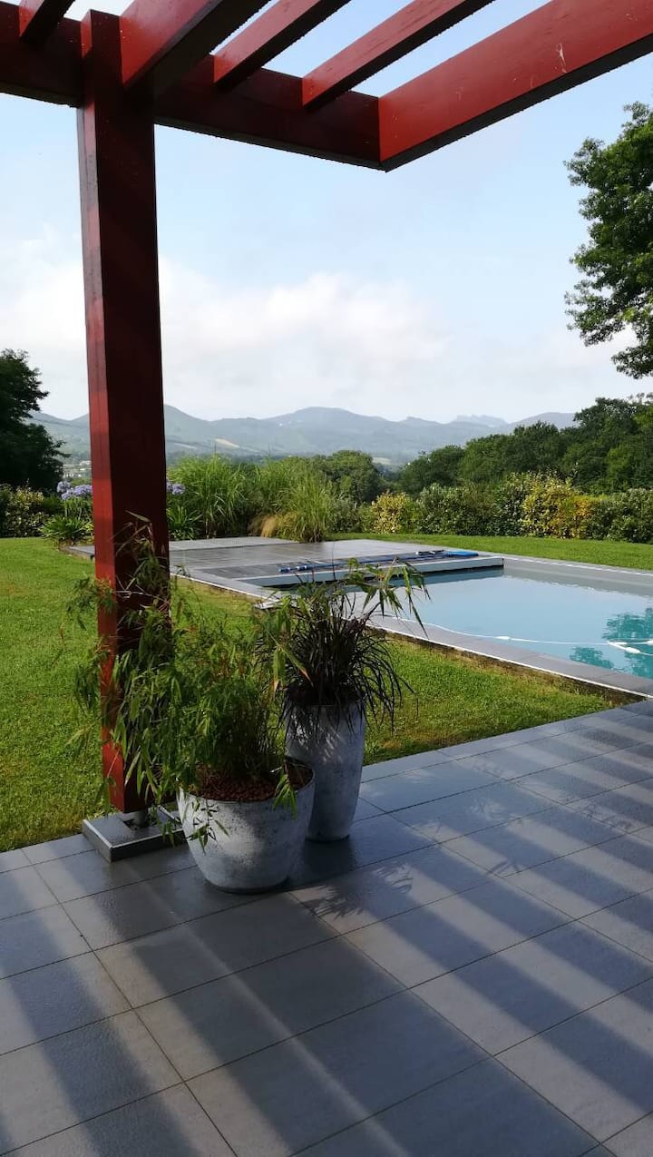 Larrun Begira 10 Min St Jean De Luz - Ascain