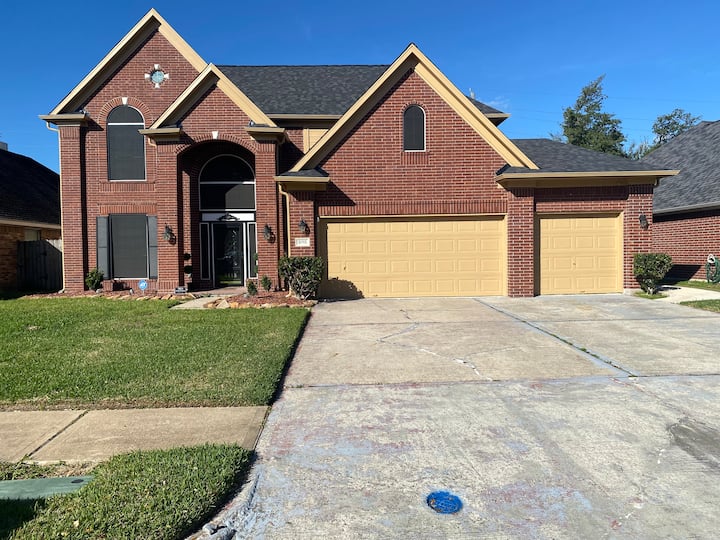 "Spacious Serenity Retreat" - Baytown, TX