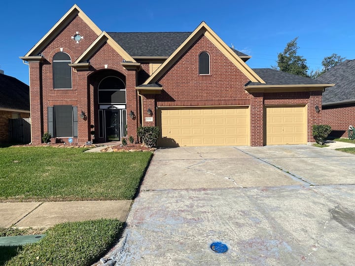 "Spacious Serenity Retreat" - Baytown, TX