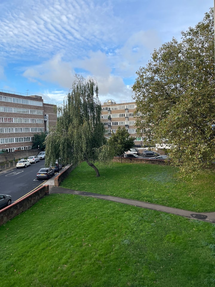 Cute Family Home Stepney Green - London, UK