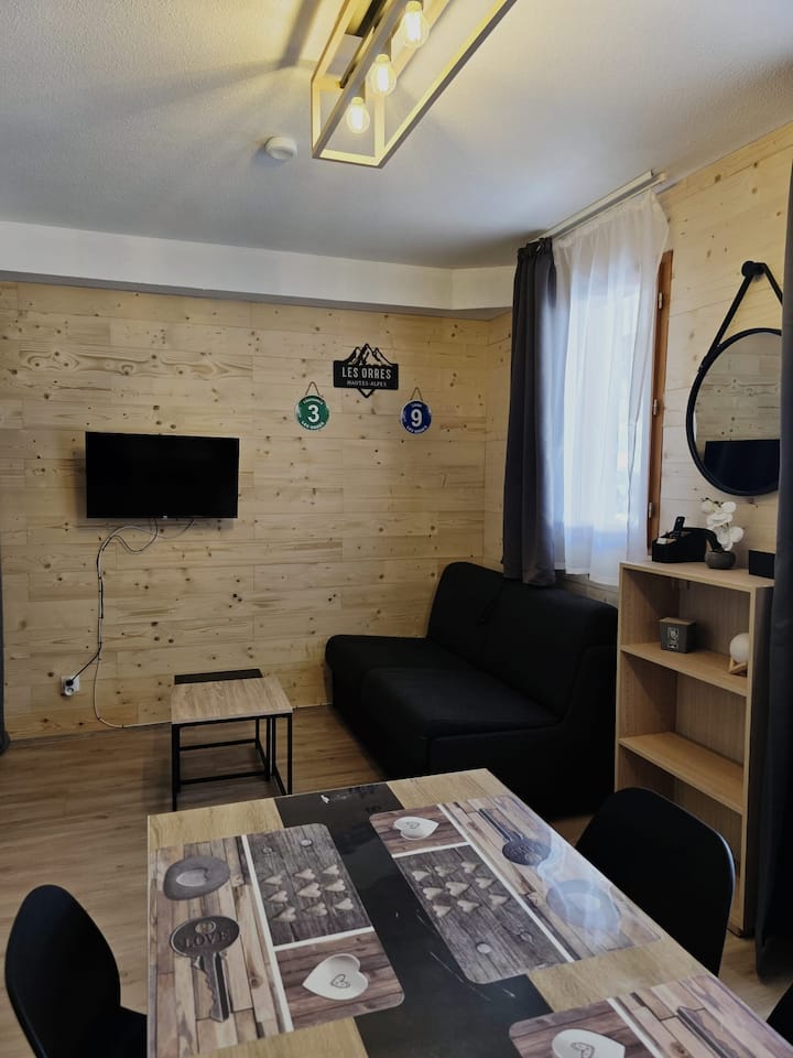 Charmant Studio Dans Résidence Avec Piscine. - Les Orres