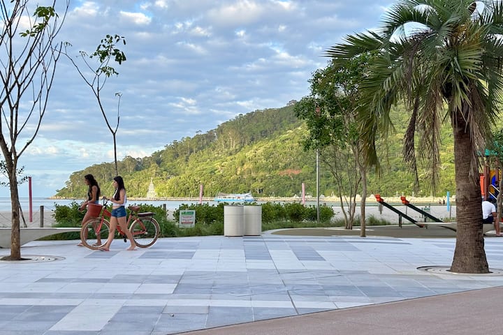 Barra Sul | Praia E Atrações A Poucos Passos - Balneario Camboriú