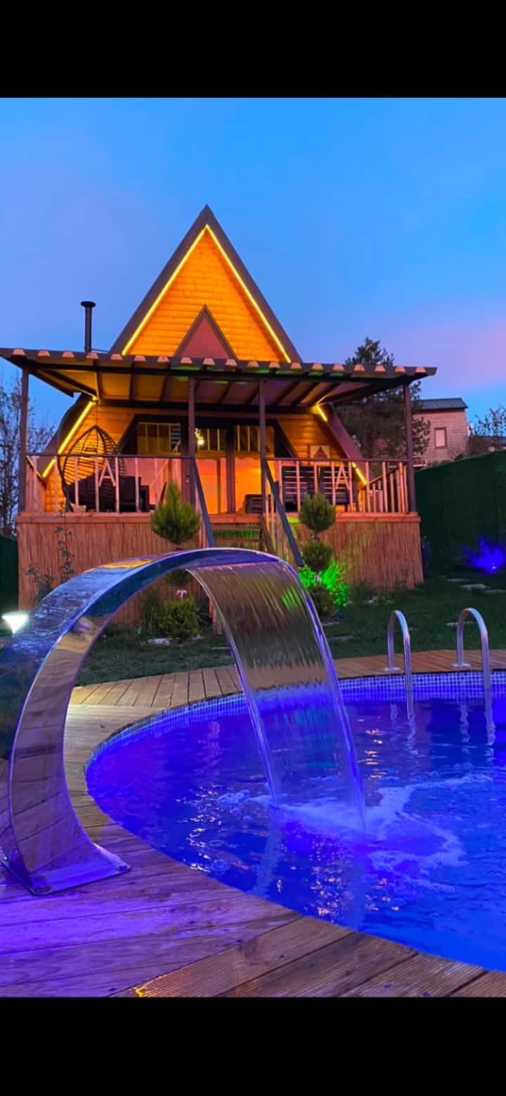 Sıcak Havuzlu Geniş Bahçeli Jakuzili Bungalov - Sapanca