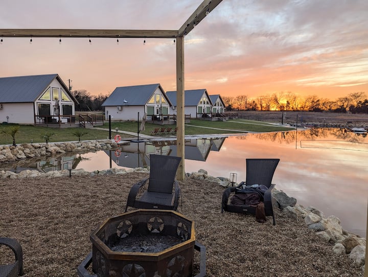 Lux Cabin With King Bed, Loft And Beach! #3 - Point, TX